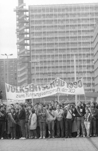 Großdemonstration für Reformen und Demokratie auf dem Alex in Ost ...