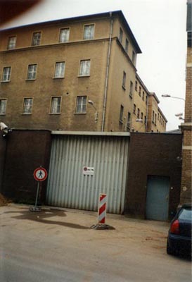 Die Zeit von seiner Verhaftung bis zur Urteilsverkündung verbringt ...