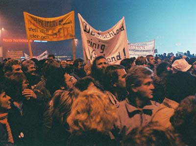 Montagsdemonstration am 13. November 1989. | Jugendopposition in der DDR